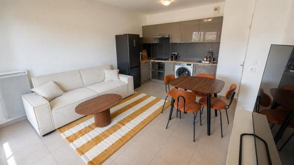 Golfe De Saint-tropez - 2-bedroom Apartment With Terrace Cogolin - Cogolin