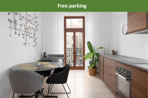 Modern Apartment With Balcony & Free Parking - Prague