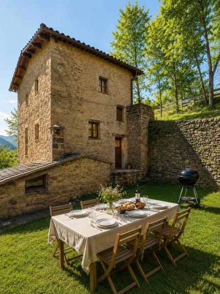 Casa Rural Amb Bbq, Riu I Muntanya - By Calquerol - 12 Pax - Berga