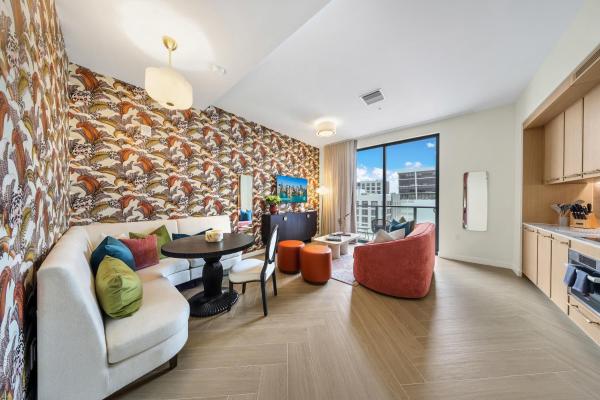 Vibrant Wynwood - Luxury Amenities Plus Top Location - Surfside, FL