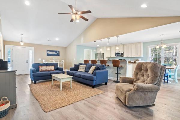 Coastal Pet Friendly Getaway In Murrels Inlet! Perfect For 8 Guests! - Murrells Inlet, SC