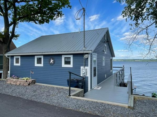 Year-round Cozy Cottage Charm On Cayuga Lake - Lodi, NY