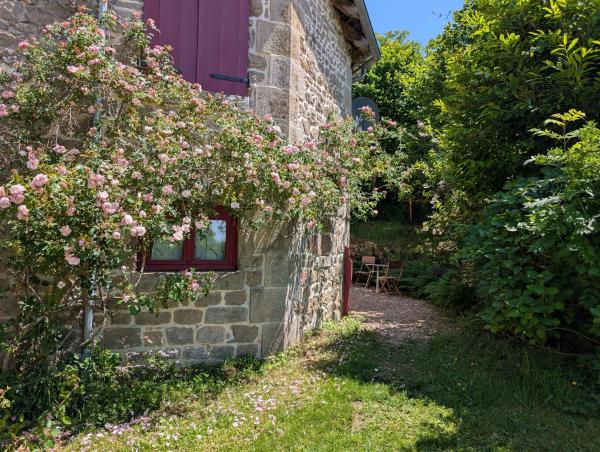 Gîte Rustique Au Cœur De La Nature - Bourganeuf