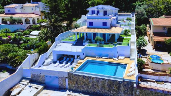 Pearl Exclusive Waterfront Villa Residence Shared Infinity Pool & Private Sea Access - Altavilla Milicia