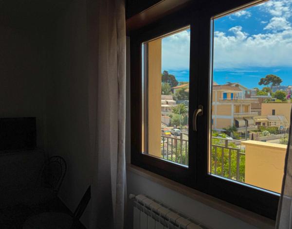 Sofia Apartment - Bright And Spacious Flat In Central Nettuno, Steps From The City Center, Beaches, And Train Station - Nettuno
