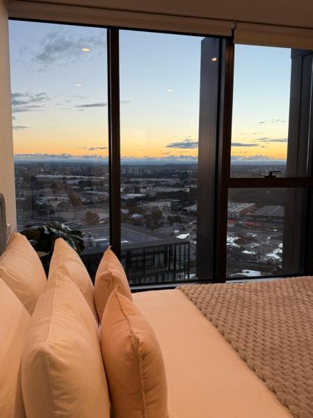 Luxurious City View With Gym Pool Parking Playground - Sydney