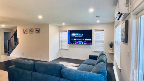 Modern Spacious Family Home - Moncton