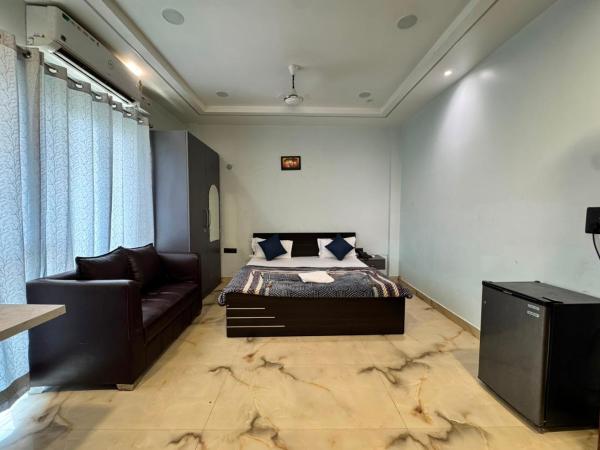 Atmosphere Hotel & Restaurant - Aligarh