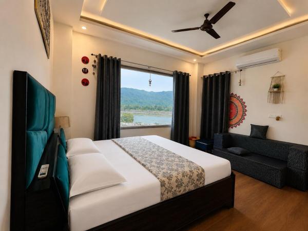 Rishikesh Homestay Luxury 3 Bhk Ganges Hill View By The Ghats - Rishikesh
