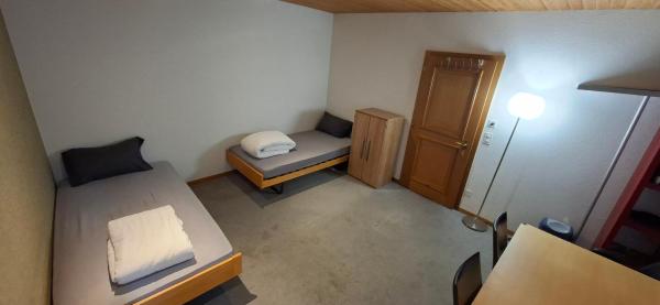 Uranus - Private Room With Shared Kitchen Shower And Toilet - Chur Old Town - Chur