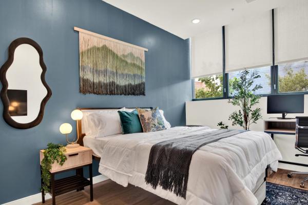 Cozy Sunlit 1br Otr Pool, Gym, Workstation - Cincinnati