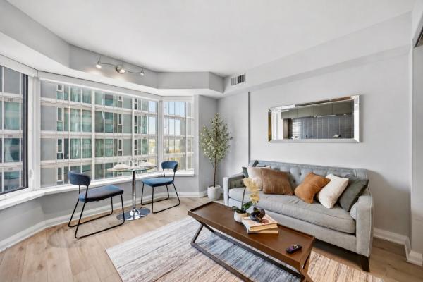 Prestige 1br, 5 Star Hotel Experience - Toronto, ON