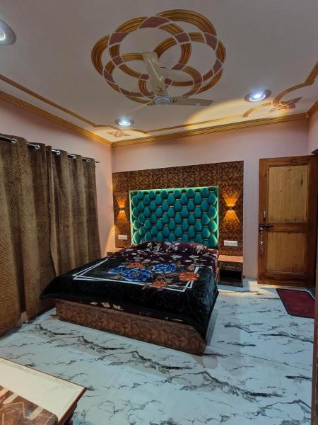 The Sapphire Retreat - Srinagar