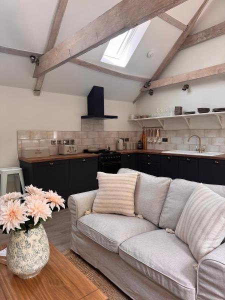 The Glastonbury Gatehouse Retreat Cottage - 글래스턴베리
