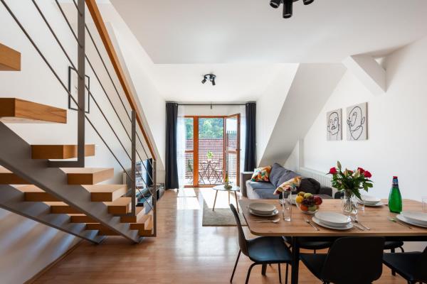 Two-level 3br Apartment With Balcony I City View - Praha