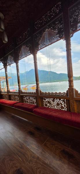 Alzira Luxury Houseboat - Srinagar