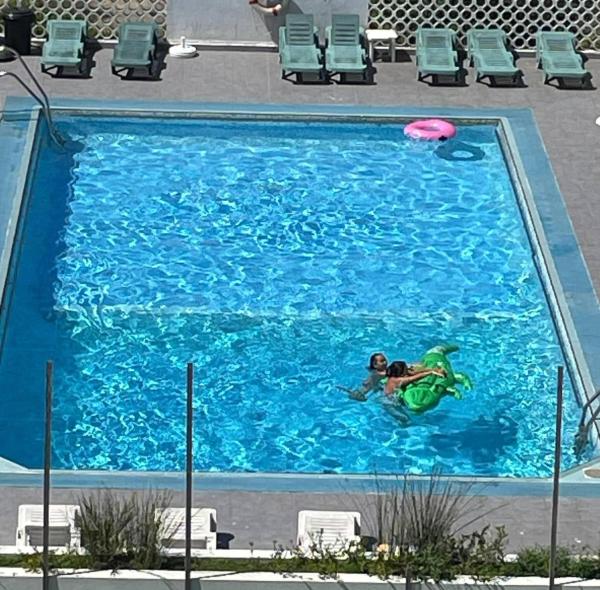 Charming Studio Apartment With Pool Access In Central Gibraltar - ジブラルタル