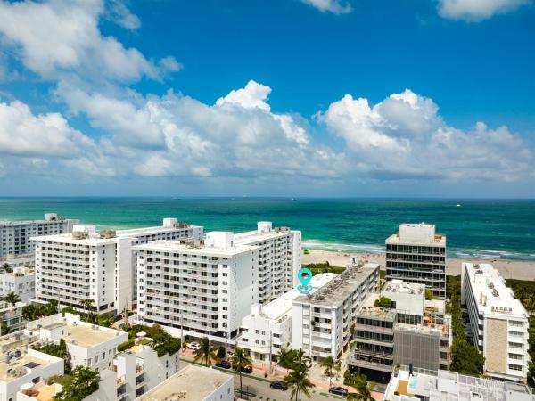 South Beach Ocean Drive Villa Pool Oceanfront - Miami Beach, FL
