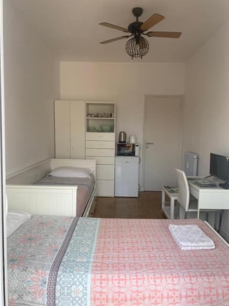 Mirela's Private Room With Key, Ac, Lift & Balcony In The Center Of Nice On The Cote D'azur - Èze