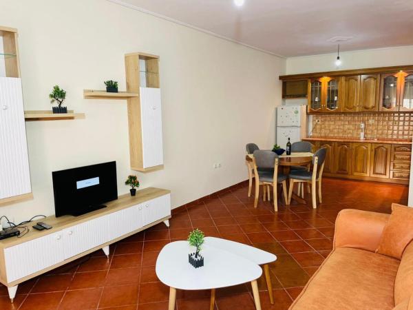 Suny Apartament Near City Center - Vlorë