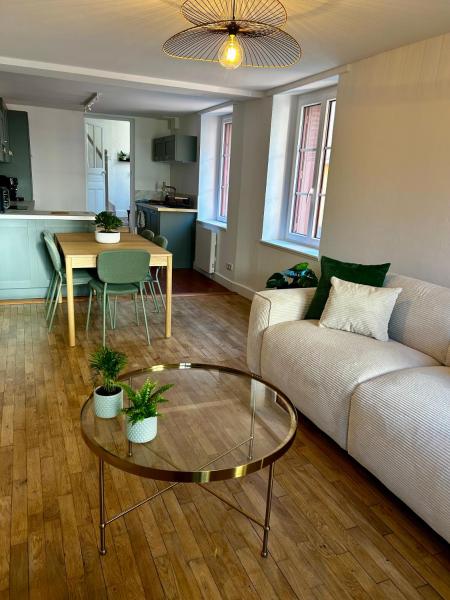Maison De Ville Cosy Avec Ambiance Jungle & Bohème - Allier