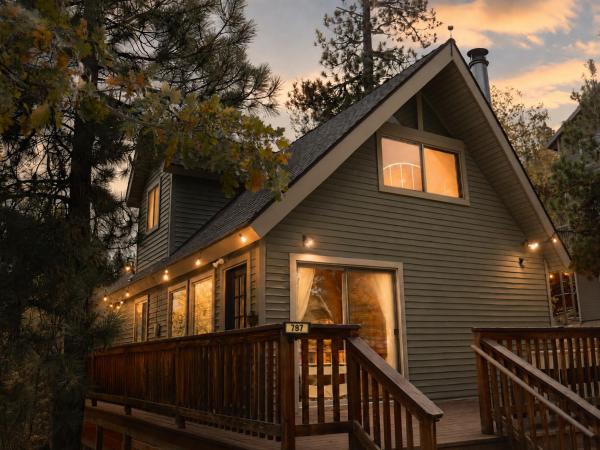 The Lounging Lodge Near The Village! - Big Bear Lake, CA