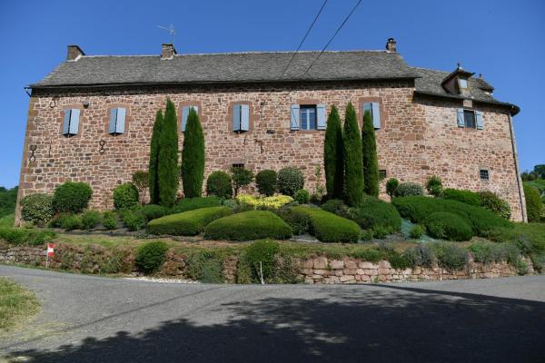 Sans Chichi Chambres Et Table - Conques