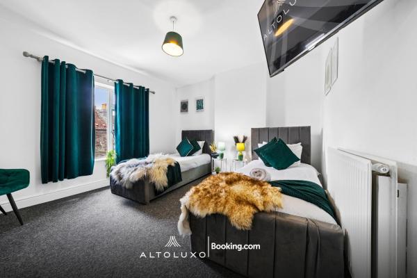 Bauhau 4 Bed Families Contractors Central Parking - Filton