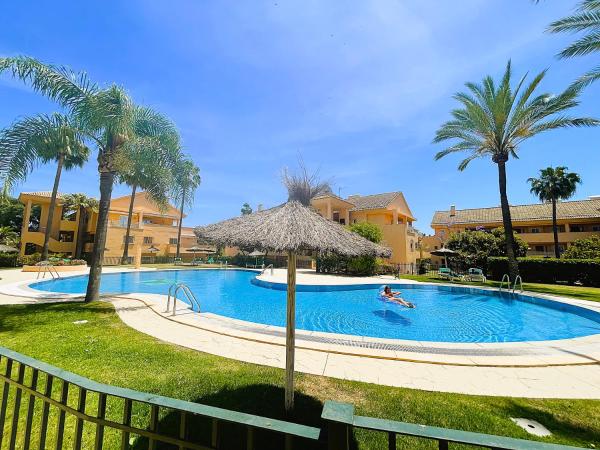 Holiday 2br Apartment In Elviria, Marbella - Marbella