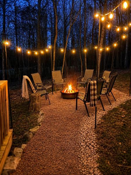5 Br 2 Ba Bear Oaks Retreat Mountain Escape Spacious Stay For Family And Friends, Near Downtown Johnson City - Johnson City, TN
