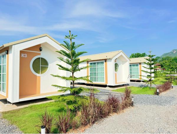 ปลายนา ผาม่าน รีสอร์ท-Plaiina Phaman Resort - Khon San District