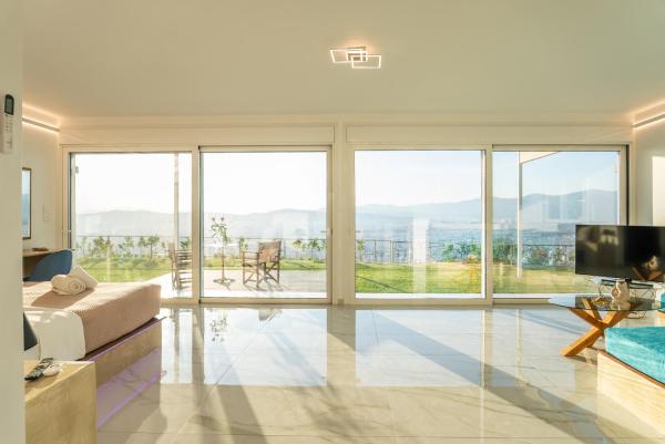 Private Suite With Panoramic Athens View - Ано-Льосия