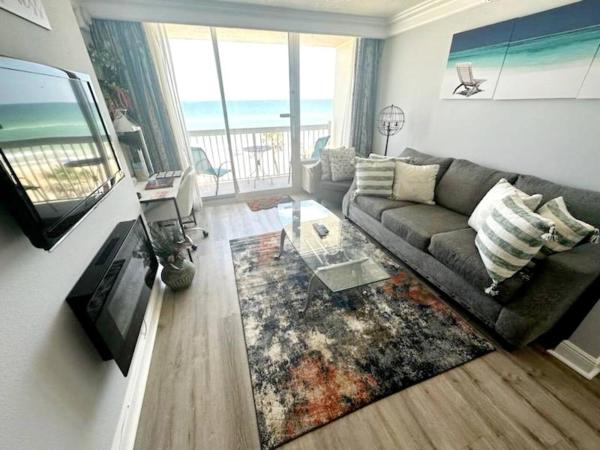 Daytona Beach Oasis Oceanfront Balcony 1 Bdrm - Ormond Beach, FL