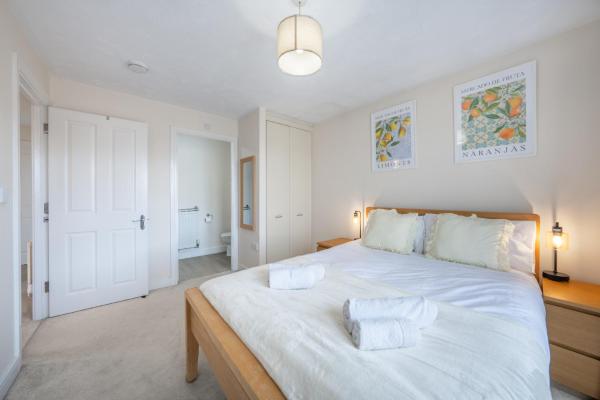 5br Home, Driveway Parking, Luton - 盧頓