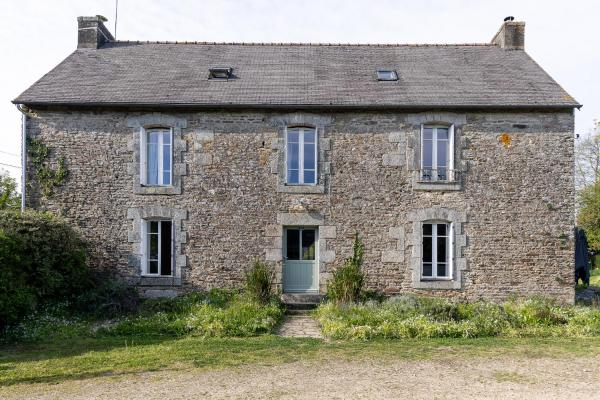 Grande Maison 20 Min Plage, 14 Personnes, 5 Sdb, Literie Grand Confort - Finistère