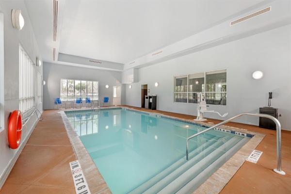 Best Western Plus Miami Airport North Hotel & Suites - Hialeah, FL