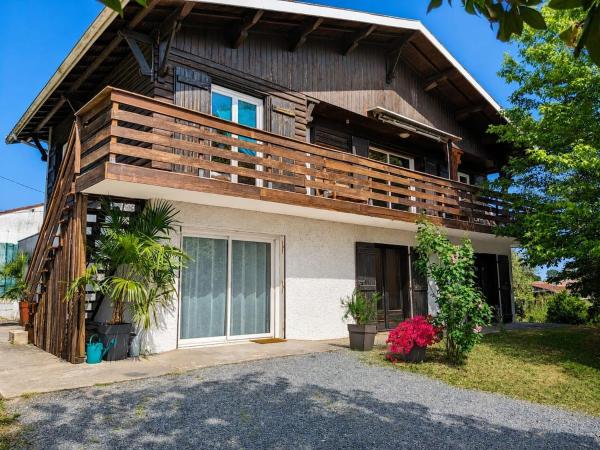 Chalet Au Bord Des Vignes - 10 Pers - Blaye