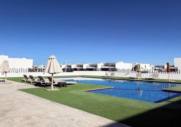 Casa Moderna, 3 Recámaras, Alberca, La Paz Bcs - La Paz