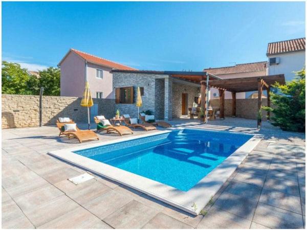 Holiday Home Ema With Pool - Biograd na Moru