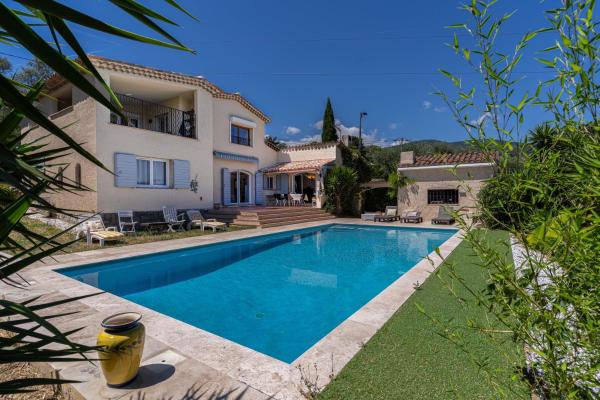 Labsolu Azur : Calme Et Piscine - グラース