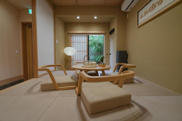 Rose House Modern Japanese Style Entire House Tatami Mat Room Hinoki Bath Convenient Access To Namba And Usj - Osaka, Japan