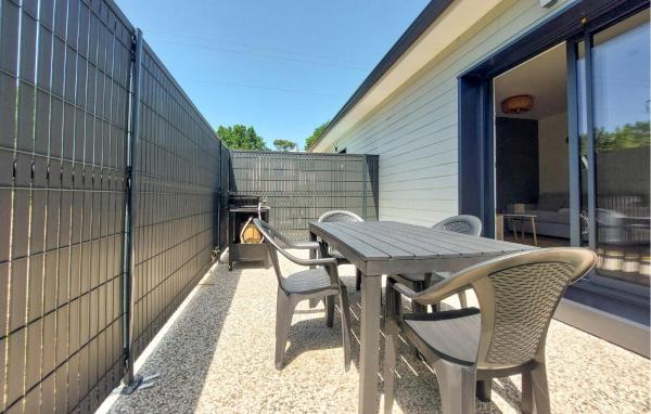 1 Bedroom Nice Home In La Tremblade - Ronce-les-Bains