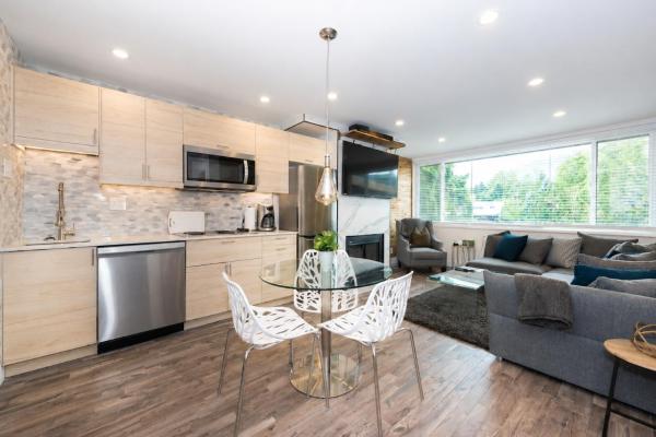Heart Of Whistler Village - Renovated Condo - Free Parking - Whistler Blackcomb