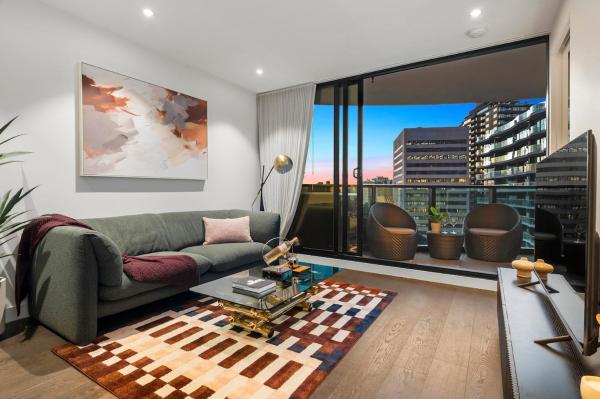 Opulent Luxury Resort Style Apartment With Pool & Parking - St Kilda beach, Victoria