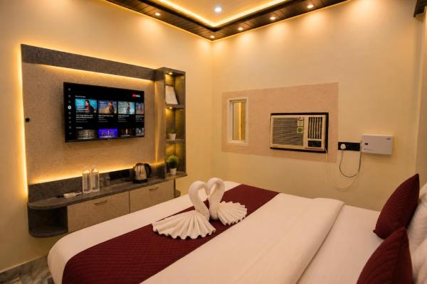 Hotel Plc Grand - Varanasi