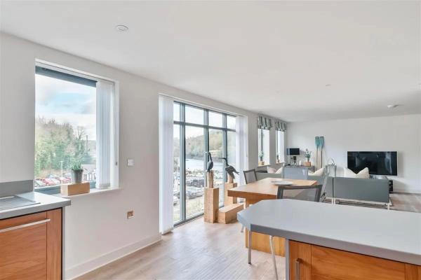 Modern Fowey Hideaway With Elegant Coastal Charm - Fowey