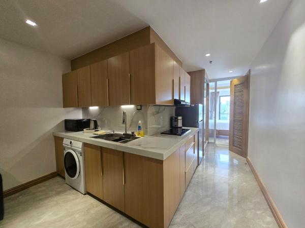 Modern Grand Studio One Euphoria With Balcony - Angeles