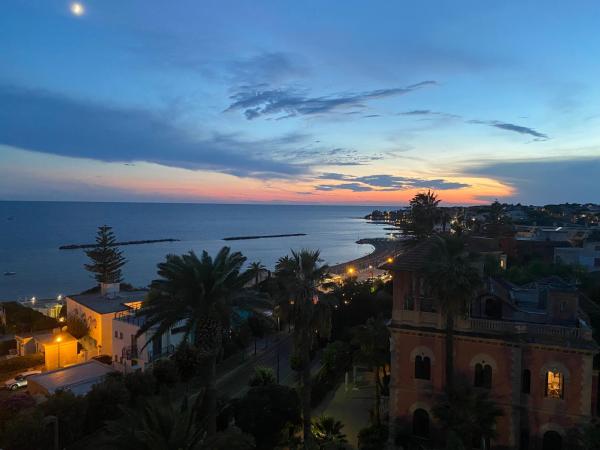 Il Piccolo Cristallo Sul Mare - Santa Marinella