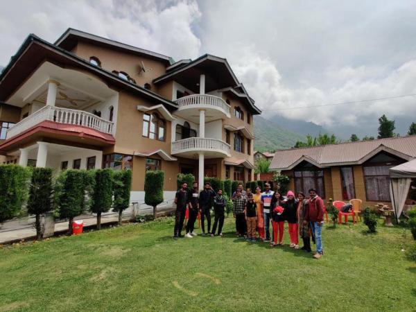 Himalayan Villa - Srinagar
