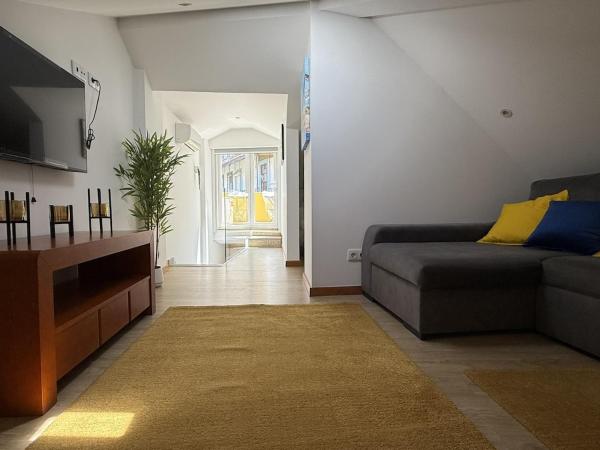 Charming Apartment With Balcony In Campanhã - Maia